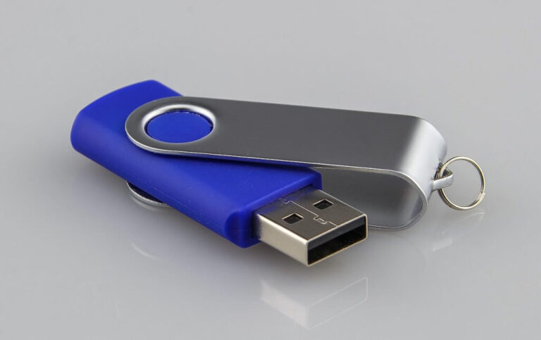 10 Handy Tools to Keep on Your USB Flash Drive