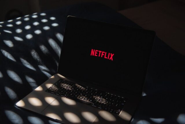 How to Use Netflix’s Play Something Shuffle Feature