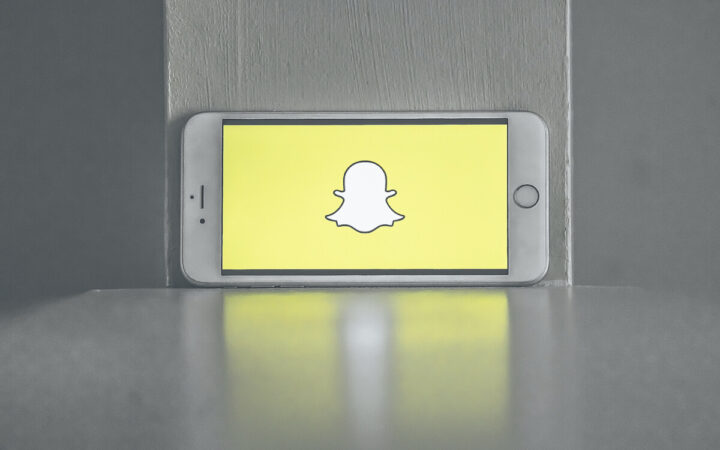 How to Send GIFs on Snapchat