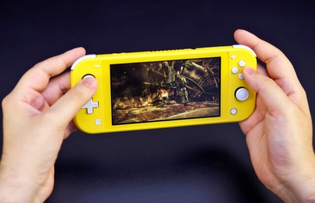 Nintendo Switch Lite Battery Draining Fast? 8 Ways to Fix